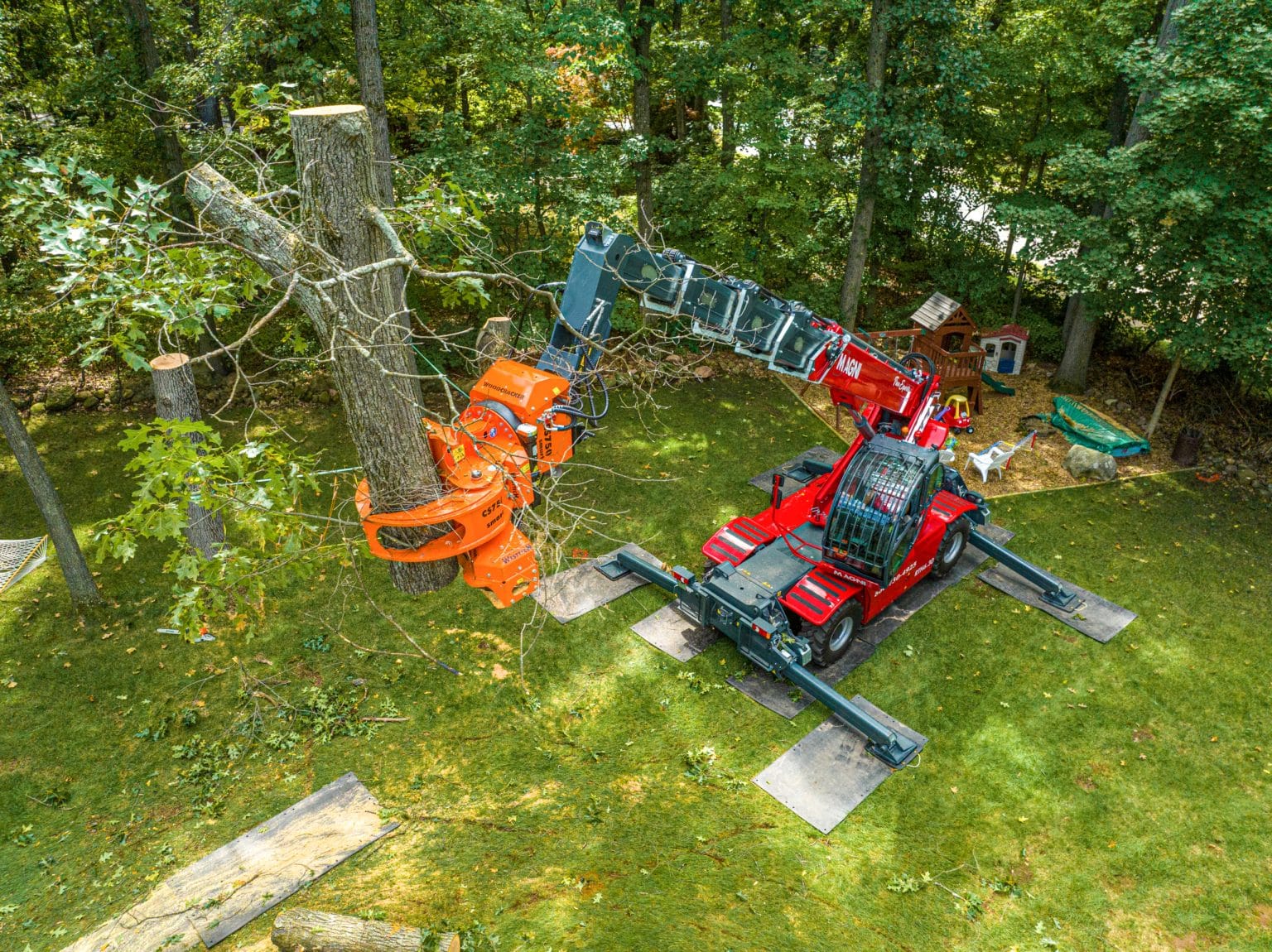 MAGNI Telehandler for Tree Work | Operator Reviews | APS Equipment